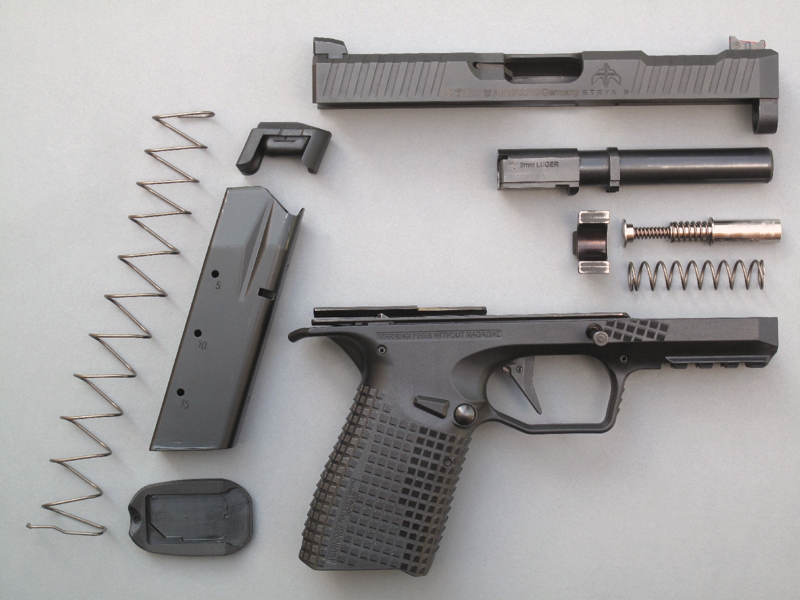 Essai armes | Pistolet Arsenal Firearms « Stryk B » / Calibre 9 mm ...